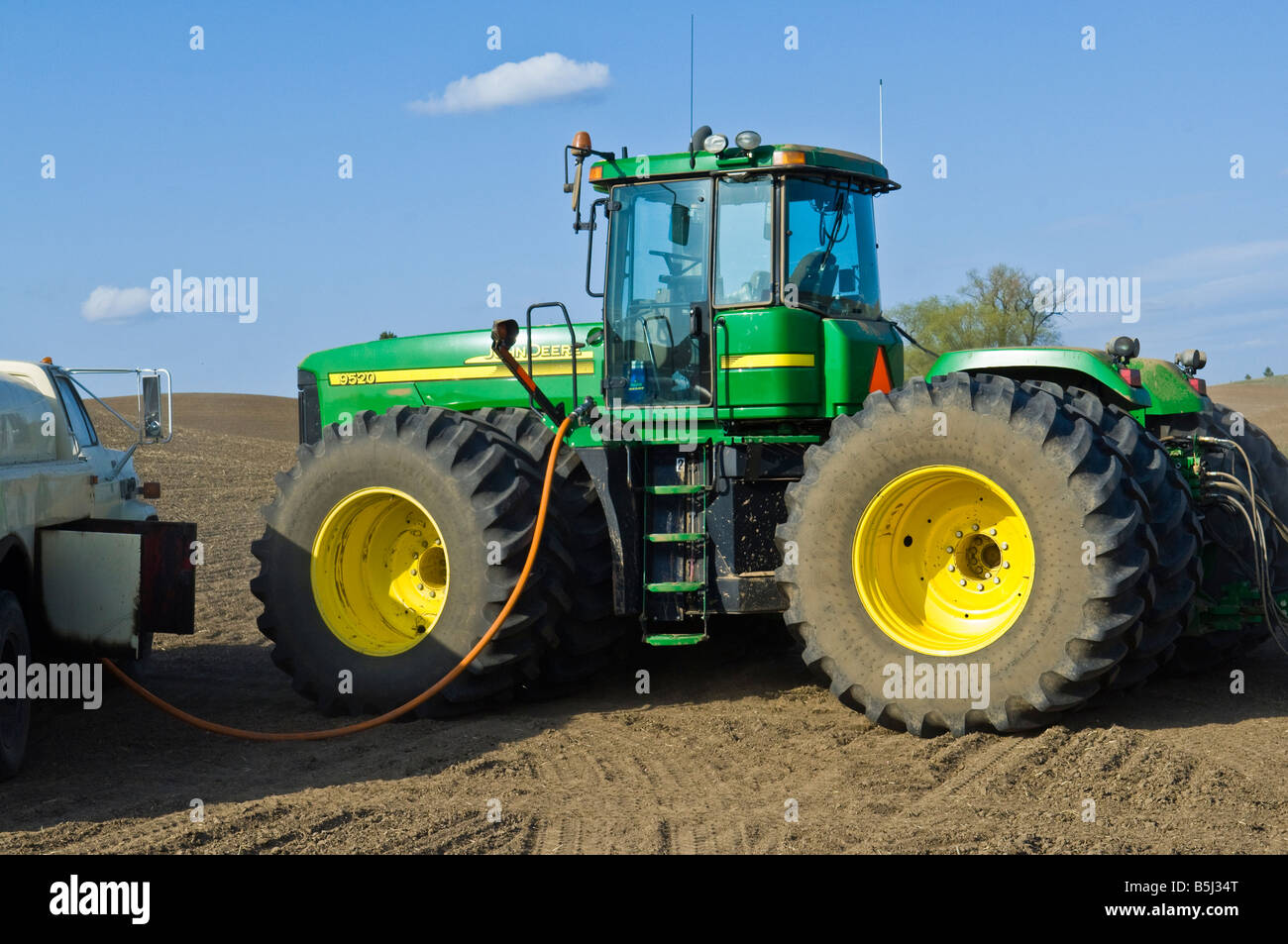 Fueling tractor hi-res stock photography and images - Alamy