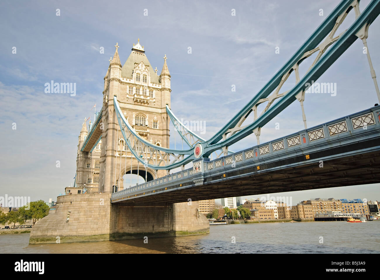 Combined bascule and suspension bridge in london hi-res stock ...