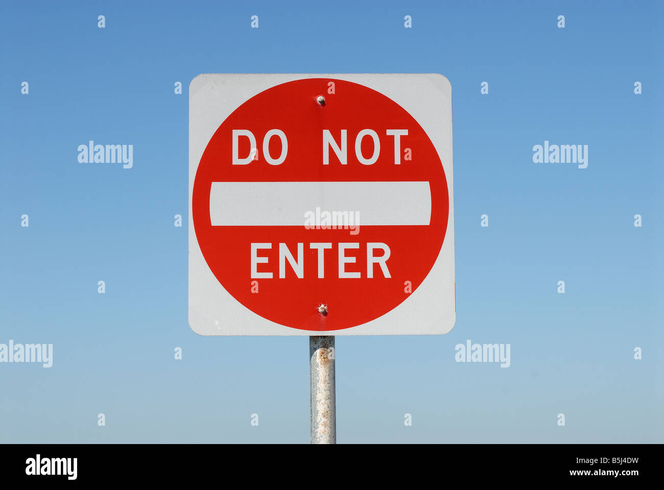 Blue traffic sign hi-res stock photography and images - Alamy