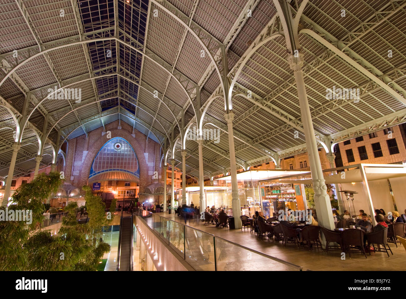 Mercado de colón valencia hi-res stock photography and images - Alamy