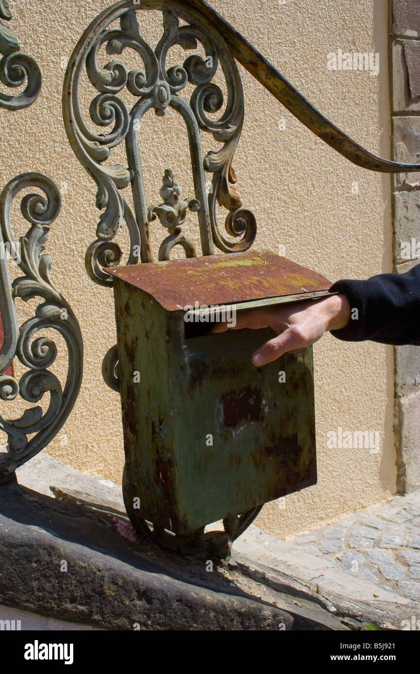 Mailbox letter human hand wall hi-res stock photography and images - Alamy