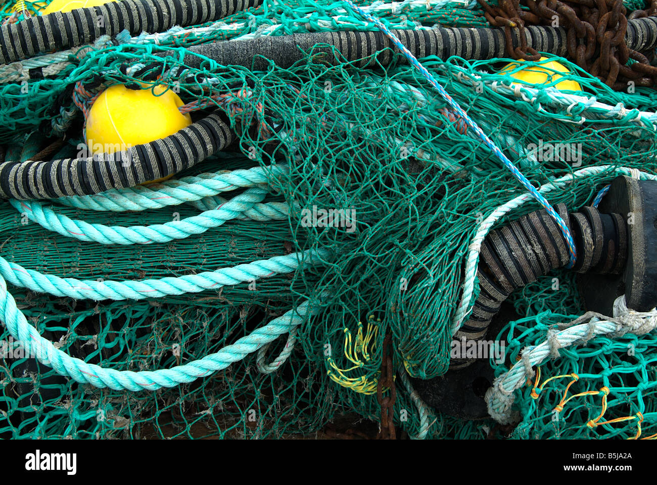Southern ireland fishing village hi-res stock photography and images ...