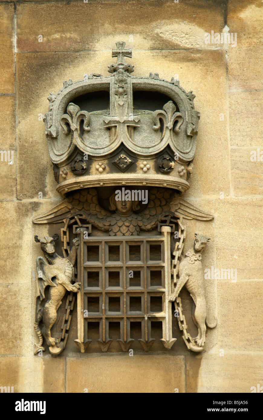 Crown and portcullis hi-res stock photography and images - Alamy