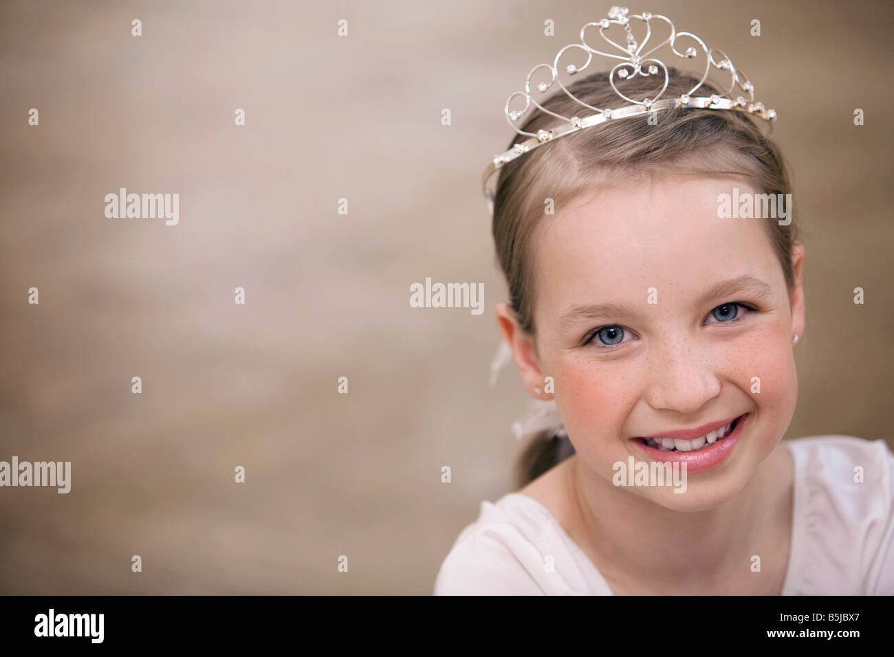portrait of young ballet dancer wearing little crown Stock Photo - Alamy