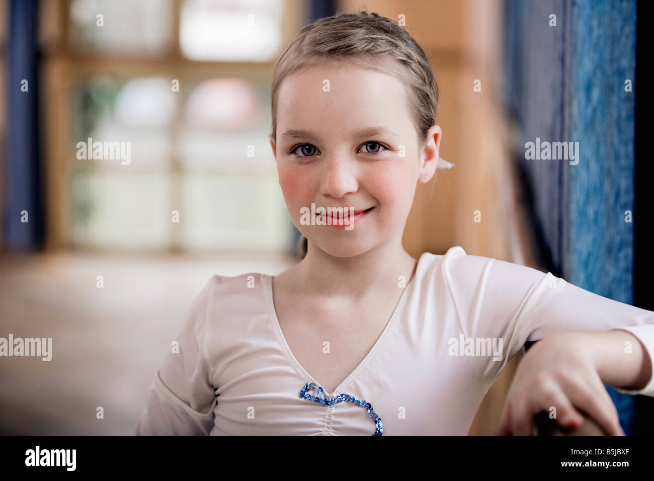 headshot of young ballet dancer Stock Photo - Alamy