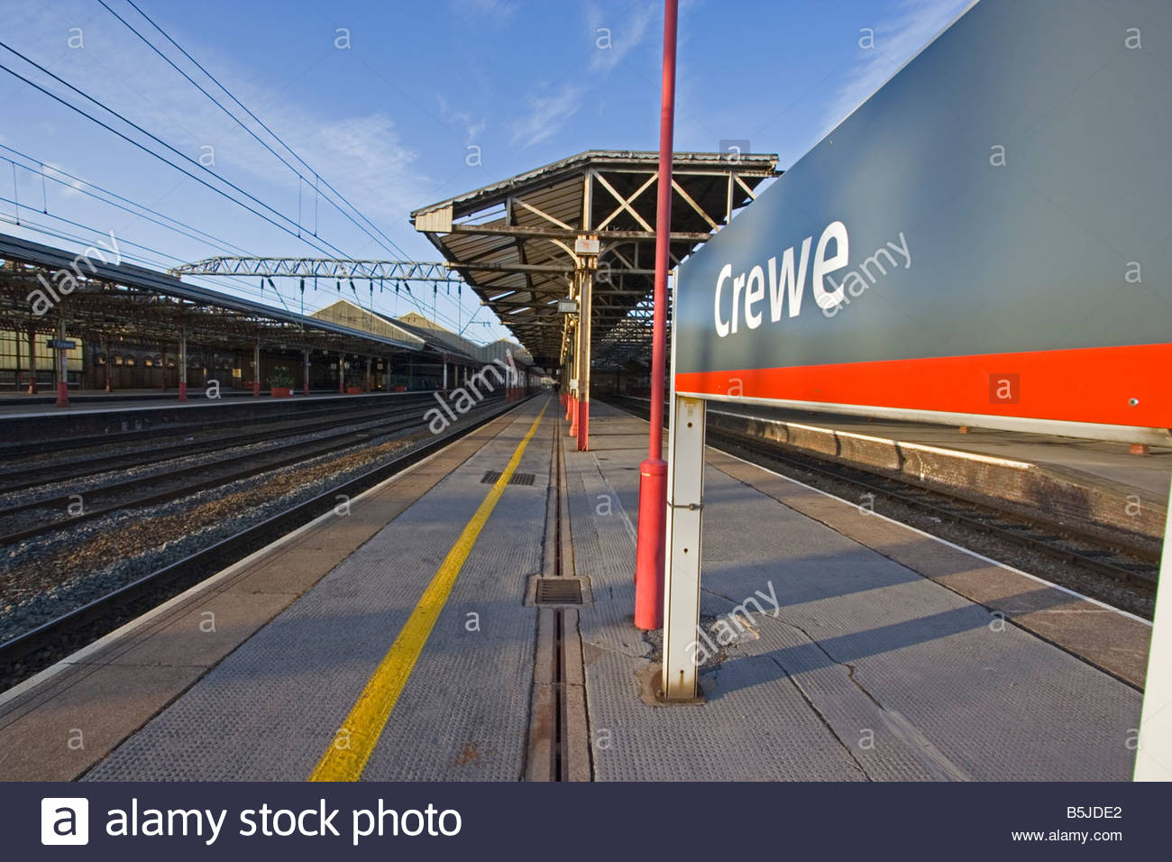Crewe Station Stock Photos & Crewe Station Stock Images - Alamy