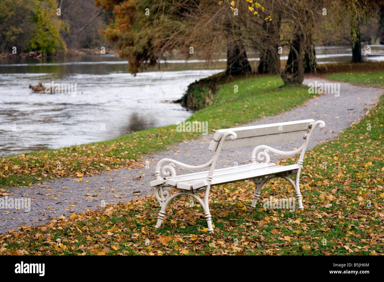 Park in autumn by the river Stock Photo - Alamy