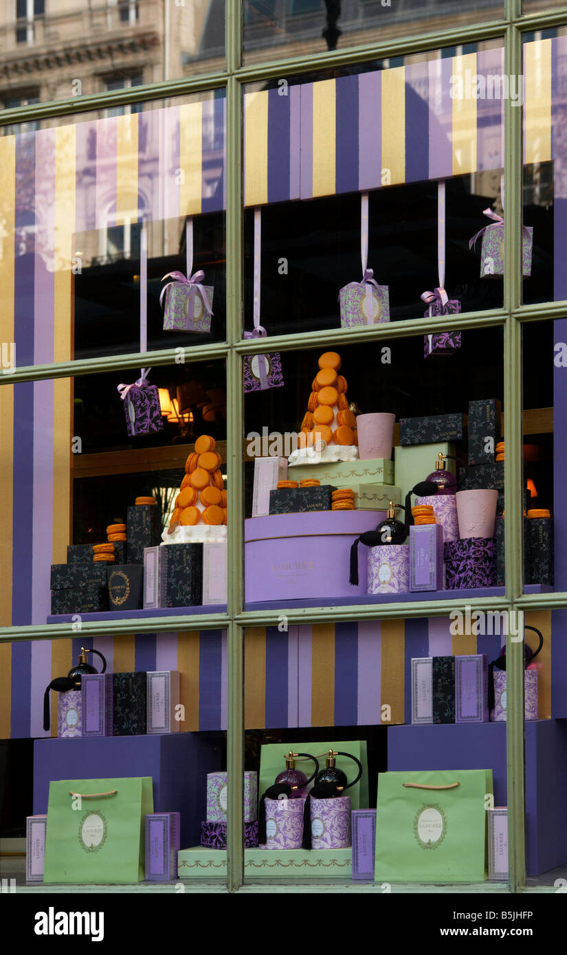 Tea shop room paris hi-res stock photography and images - Alamy