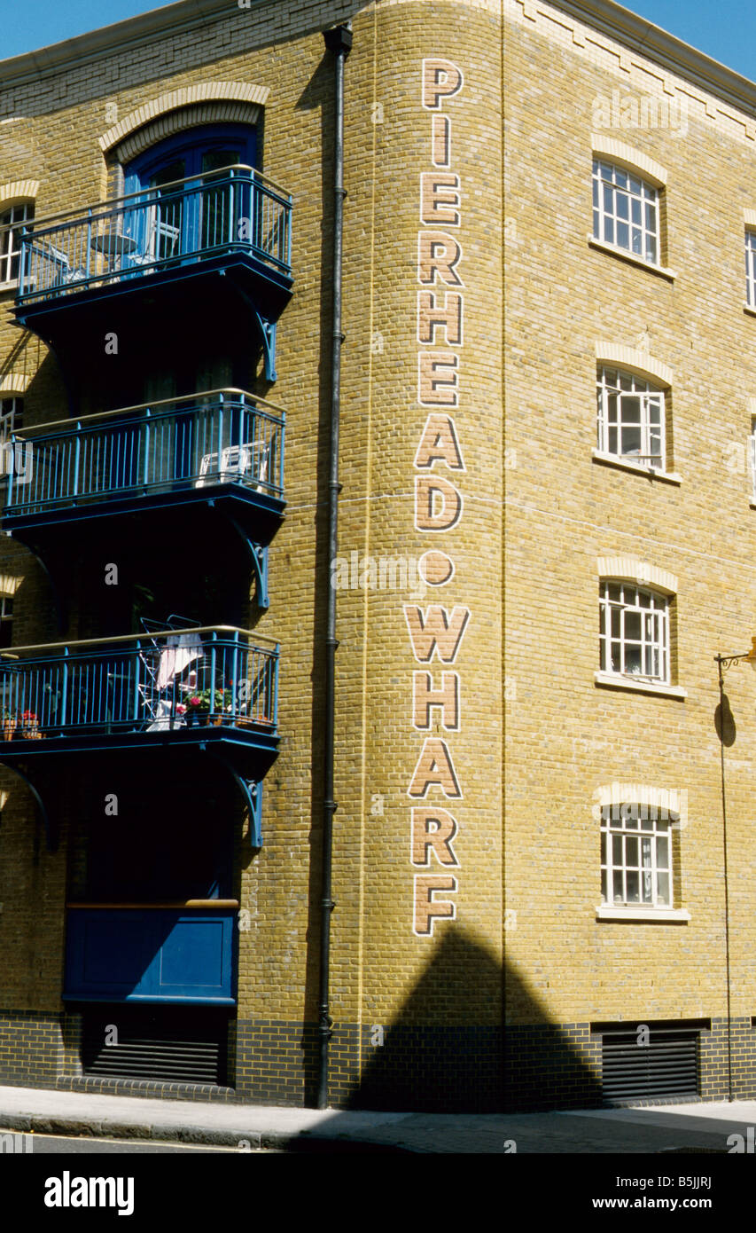 Pierhead Wharf High Resolution Stock Photography and Images - Alamy