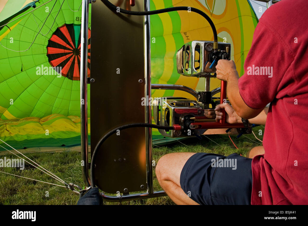 heating hot air balloon Stock Photo - Alamy