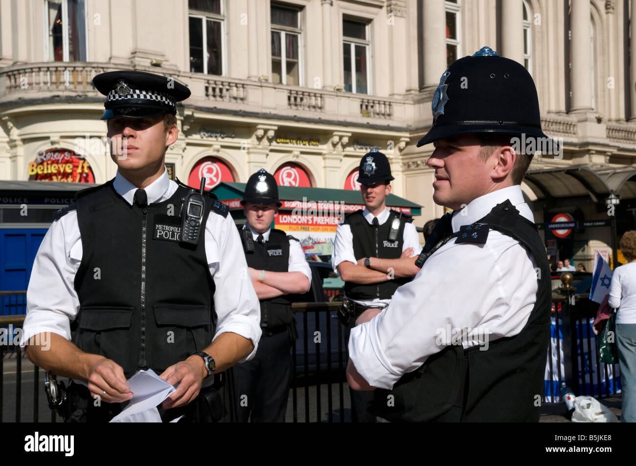 Metropolitan police london hi-res stock photography and images - Alamy