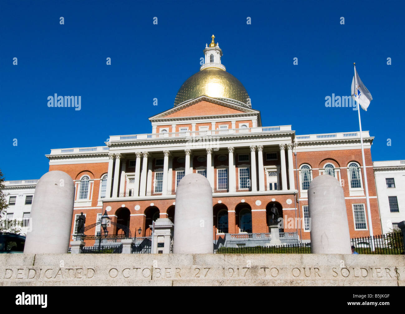The New State House, built 1795. Massachusetts State House Beacon Hill ...