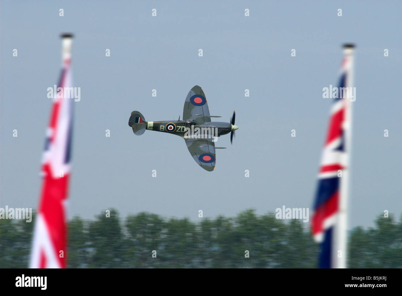 Spitfire flags hi-res stock photography and images - Alamy