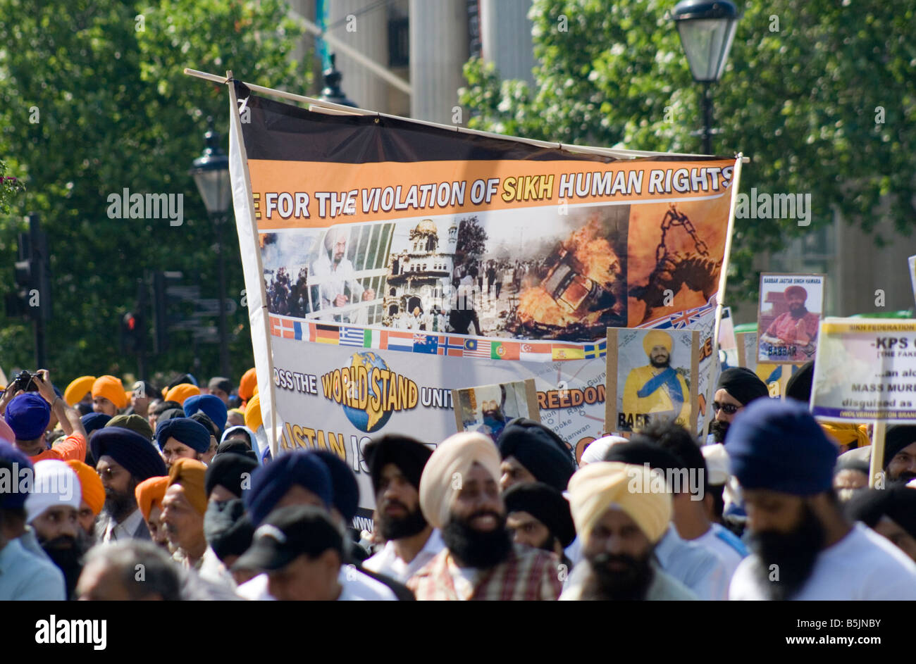 London sikh procession hi-res stock photography and images - Alamy