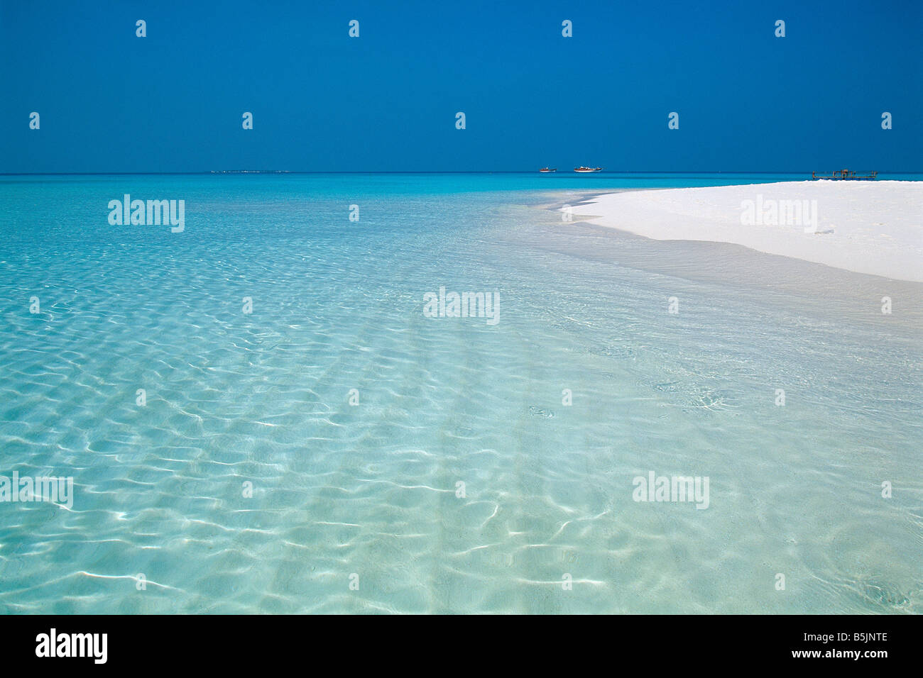 Crystal clear lagoons hi-res stock photography and images - Alamy
