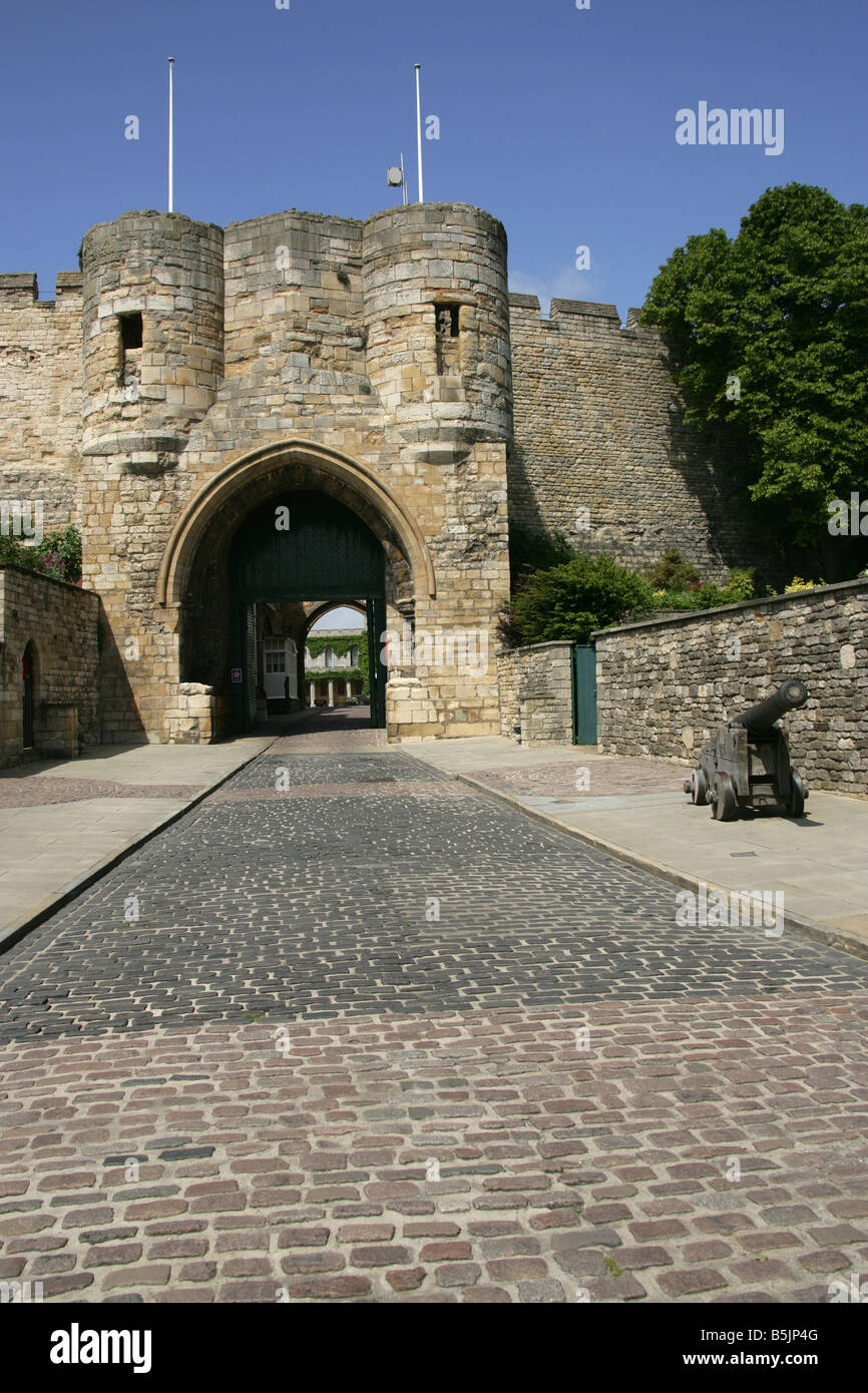 Britannia gate hi-res stock photography and images - Alamy