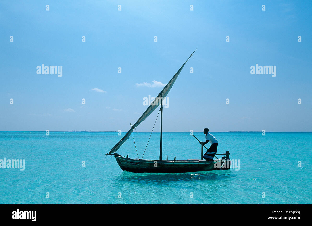 Dhoni maldives traditional fishing boat hi-res stock photography and ...