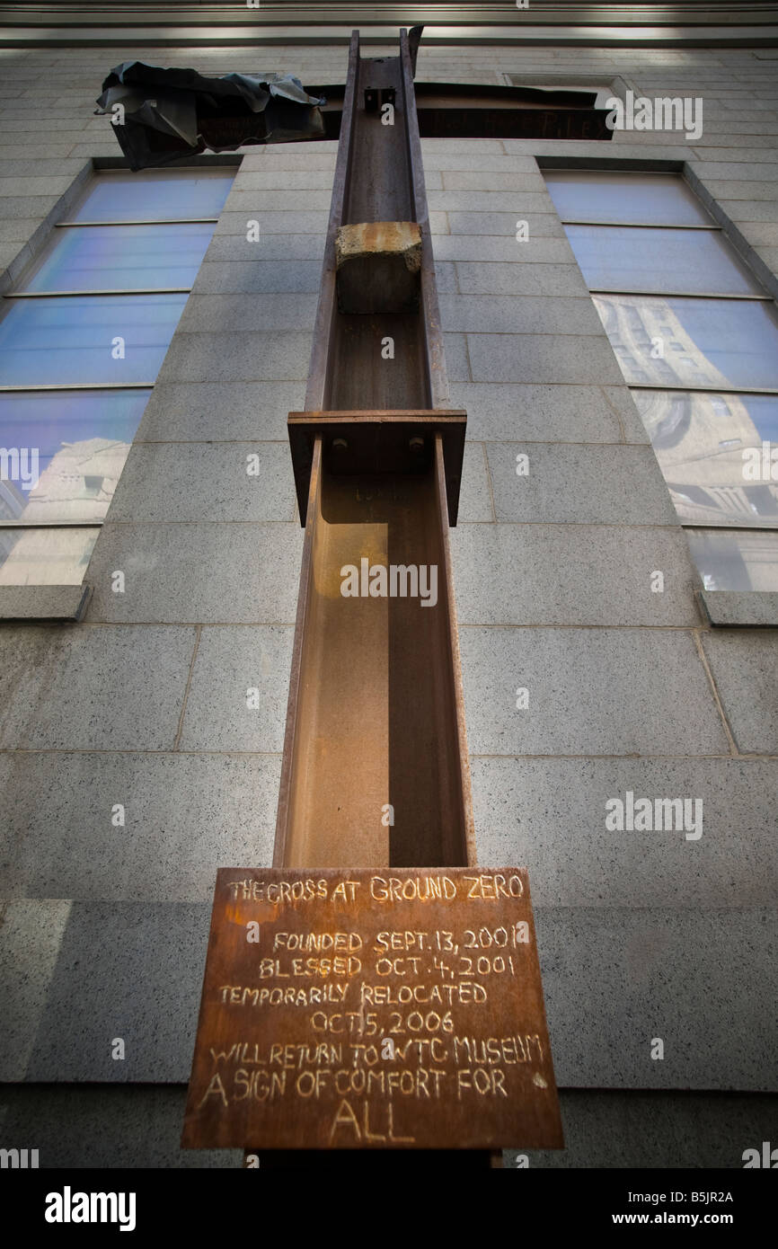 Ground zero cross hi-res stock photography and images - Alamy