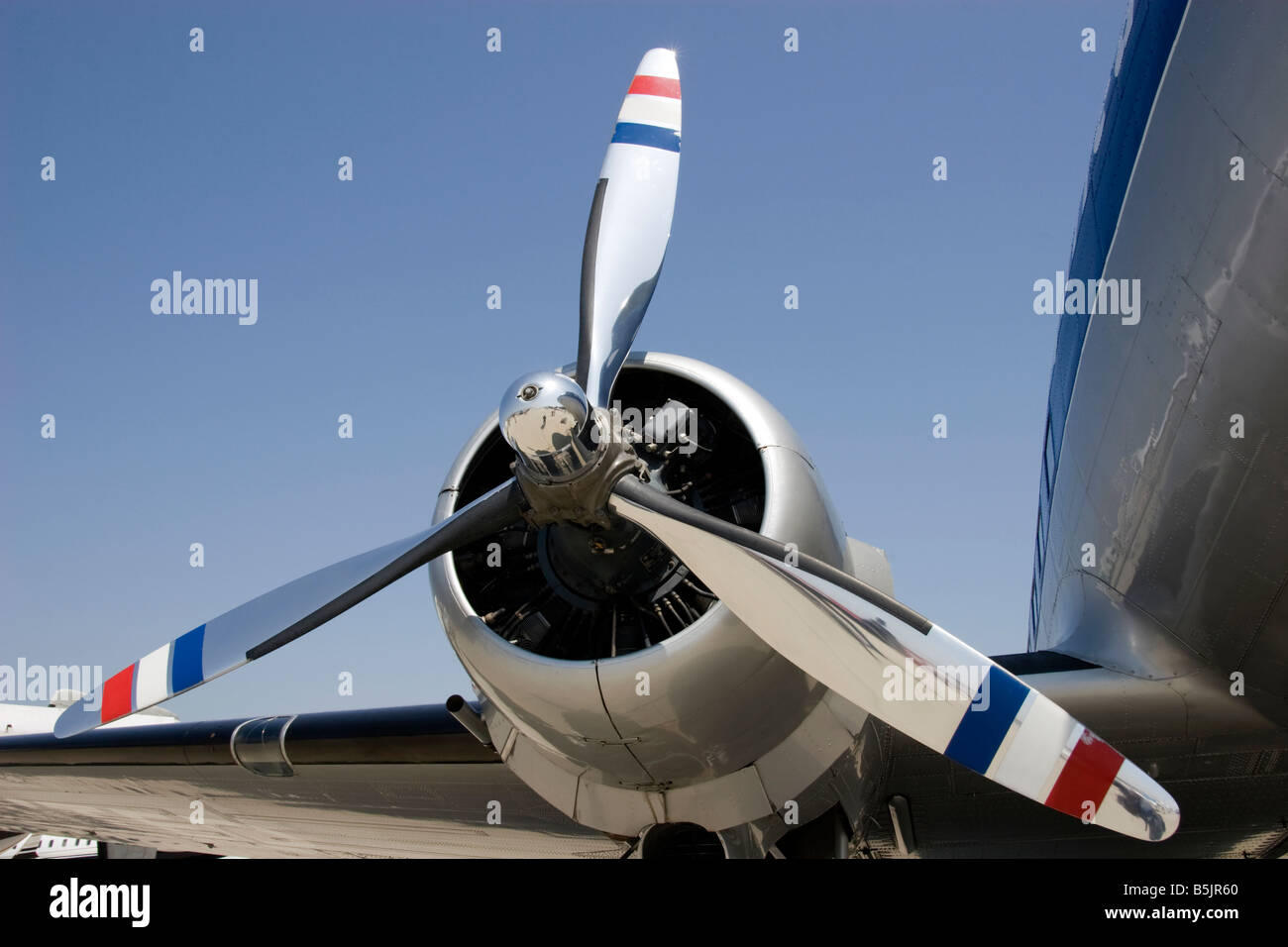 Close up of a vintage United Airlines passenger jet engine Stock Photo ...