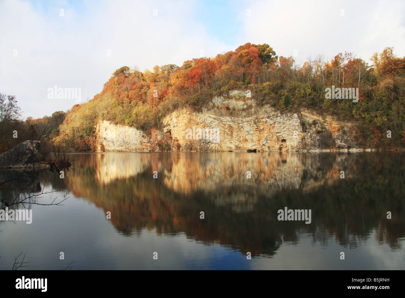Meads quarry abandoned marble quarry hi-res stock photography and ...