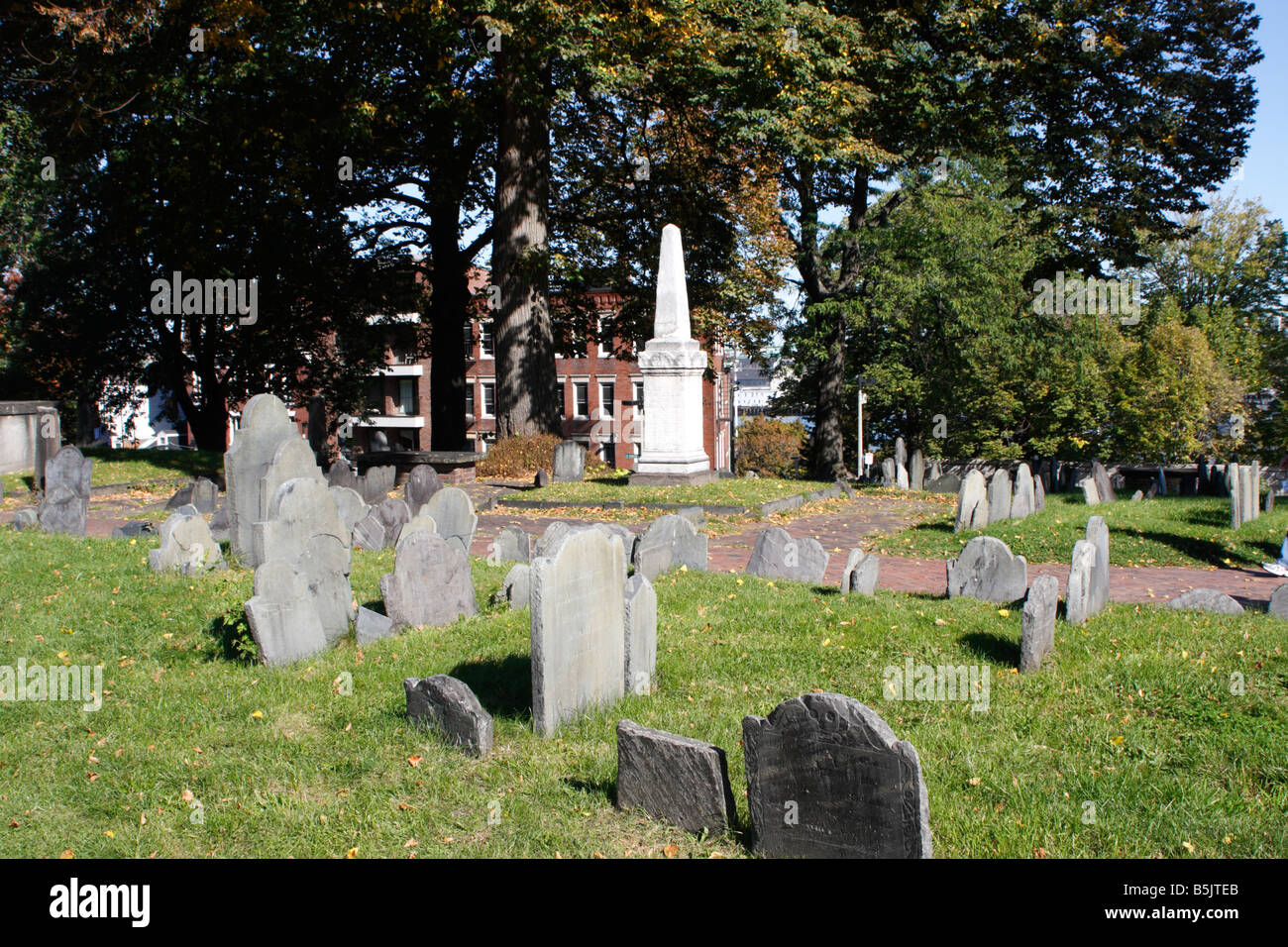 Boston burying hi-res stock photography and images - Alamy