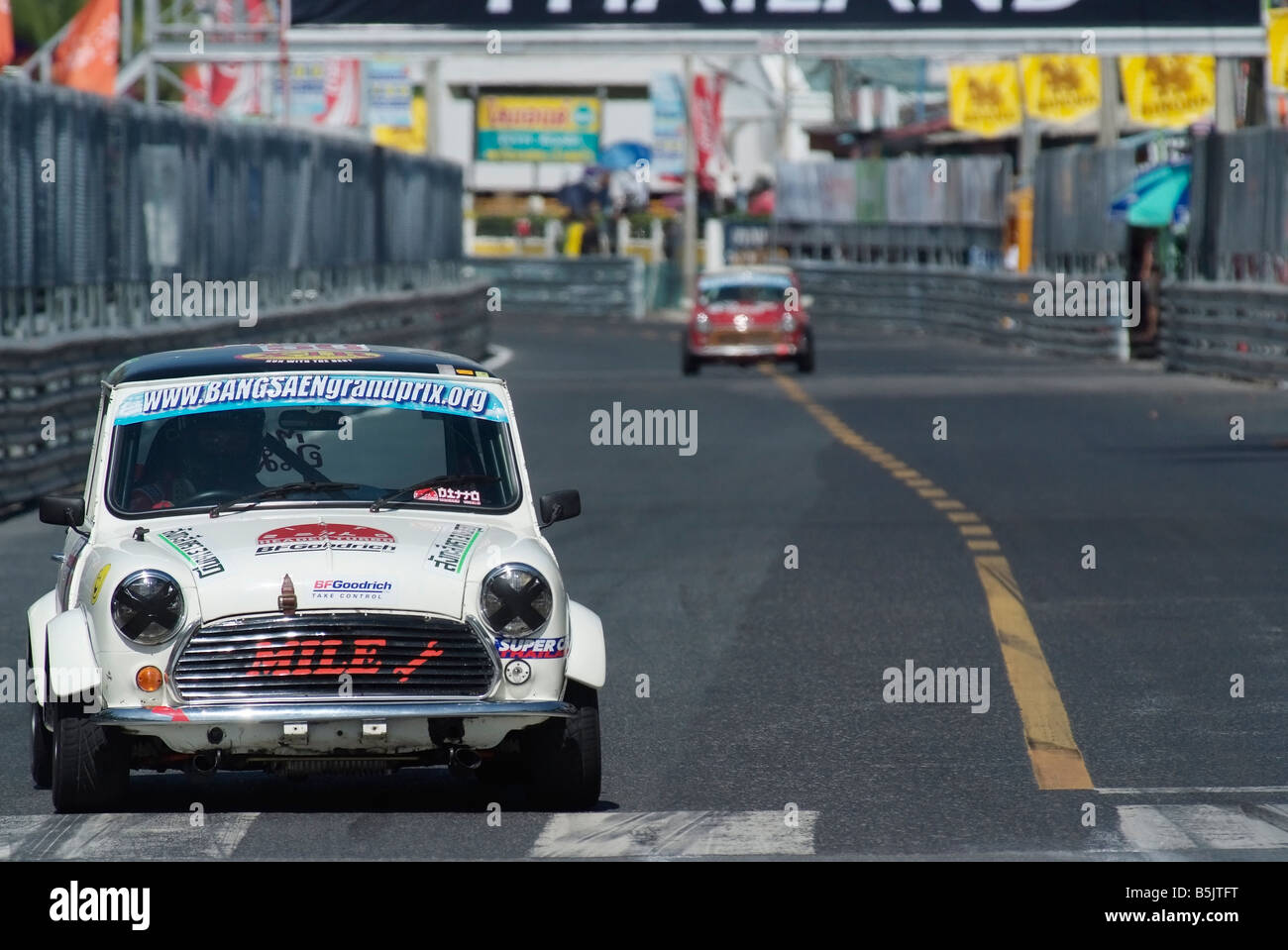 Racing minis hi-res stock photography and images - Alamy