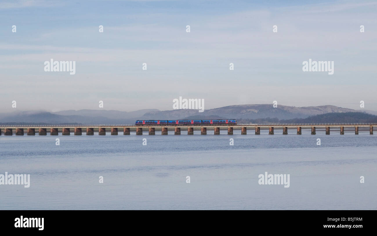 Arnside on the estuary of the river kent hi-res stock photography and ...