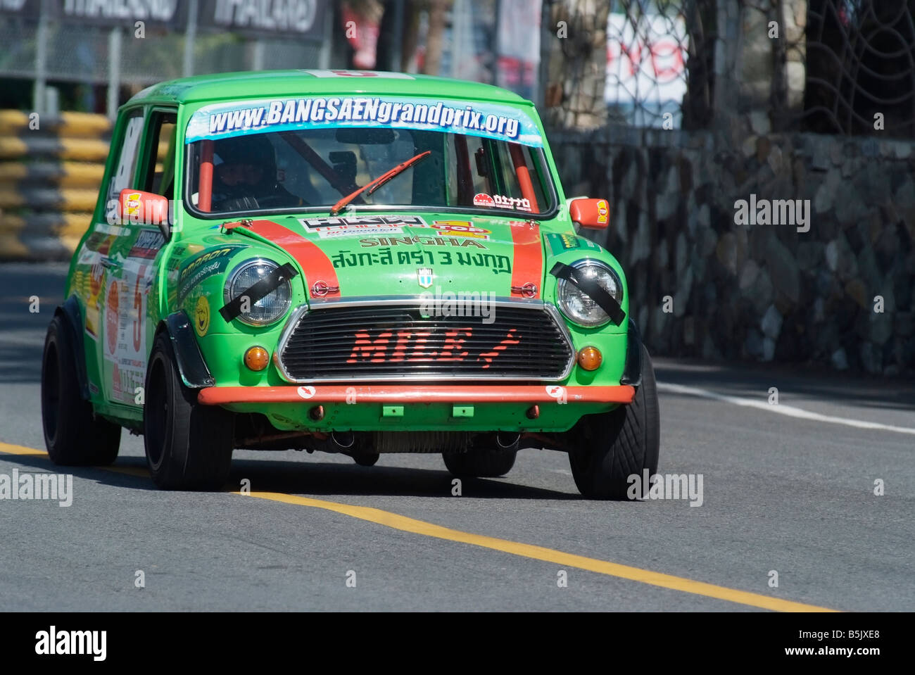 Morris mini racing car hi-res stock photography and images - Alamy
