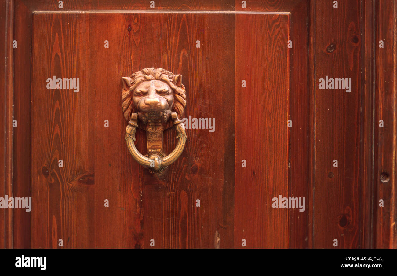 Traditional door knocker Stock Photo - Alamy