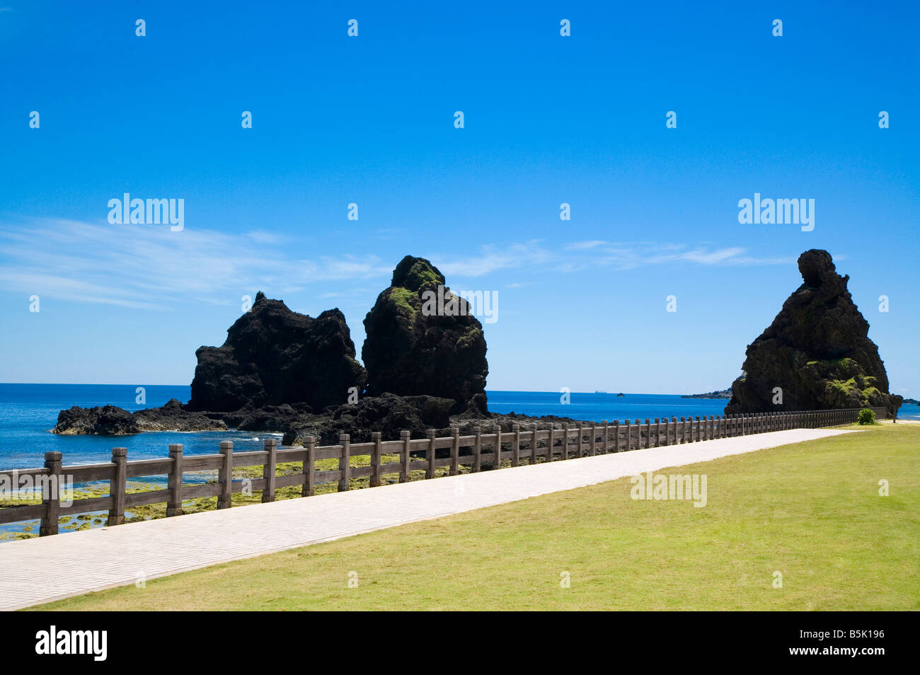 General Rock, a naturally formed rock in the shape of a General on ...