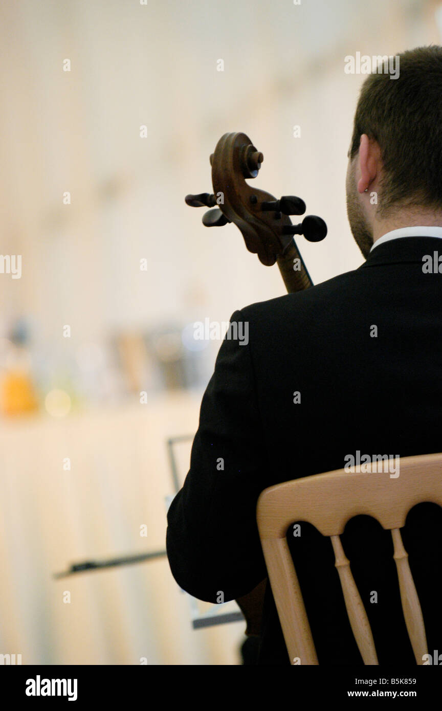 Cello cellist hi-res stock photography and images - Alamy
