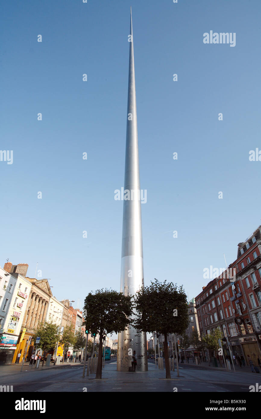 The Spire sculpture by Ian Ritchie on O Connell Street Dublin 1 Ireland ...
