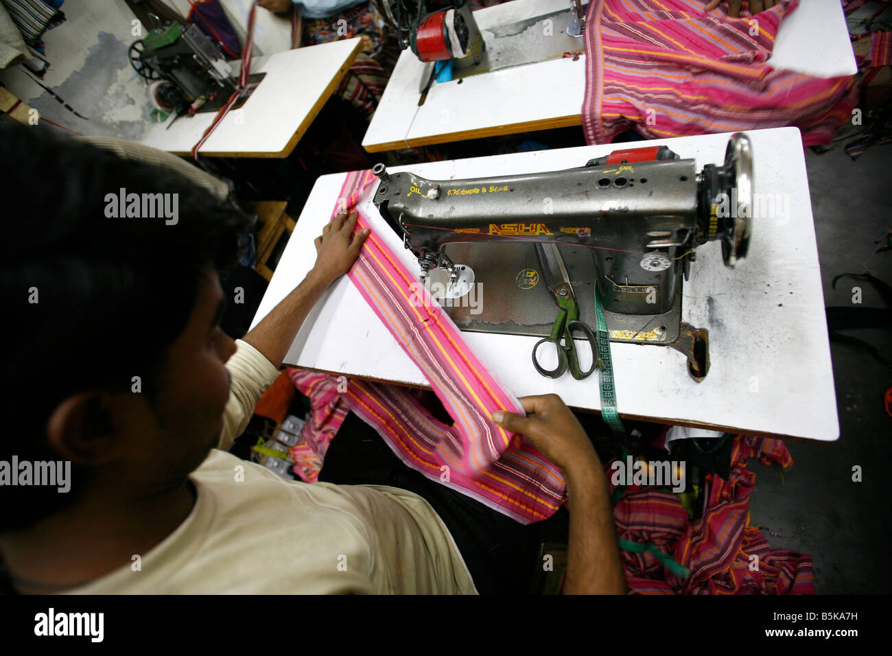 Workers labor textile factory hi-res stock photography and images - Alamy