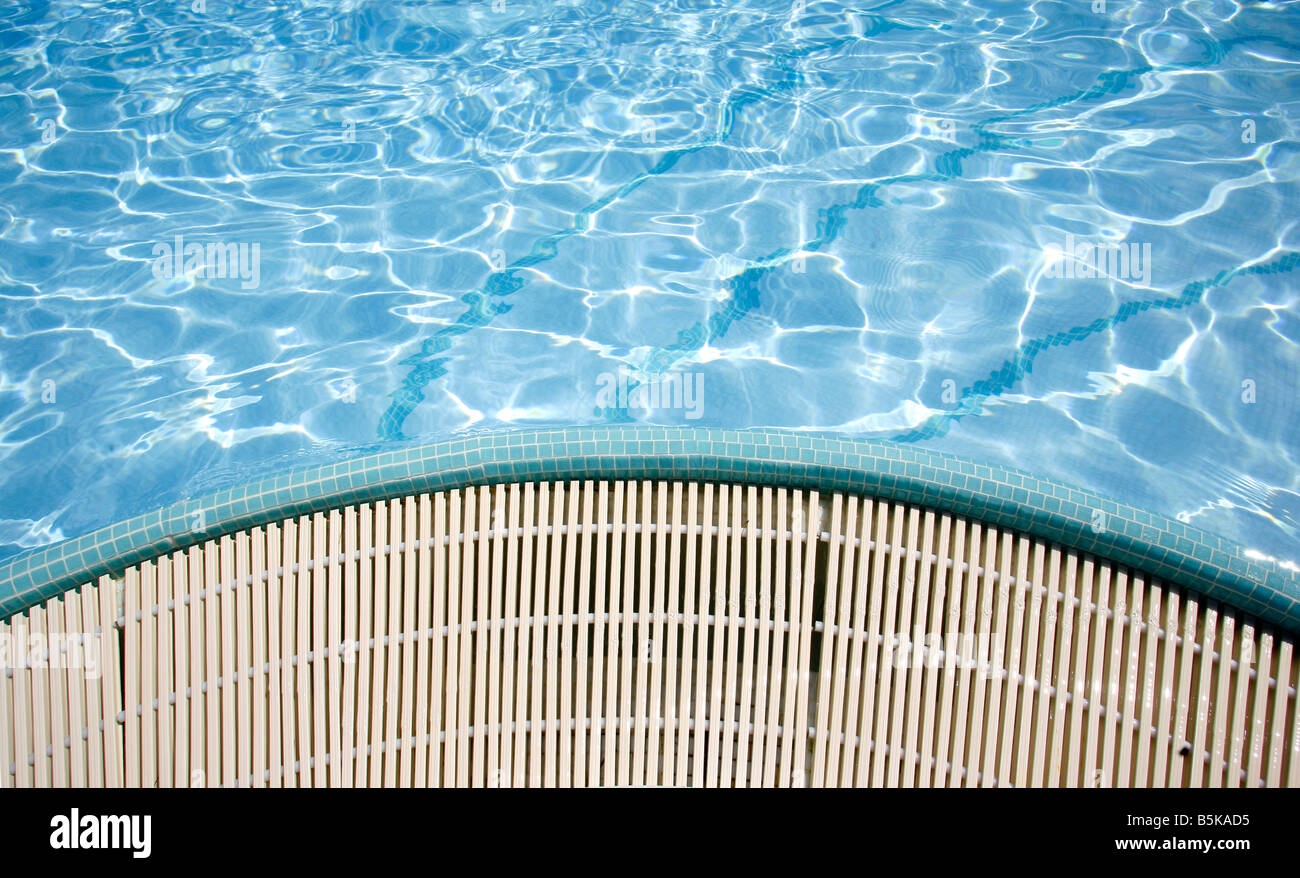 Swimming Pool Water Overflow at Rose Deal blog