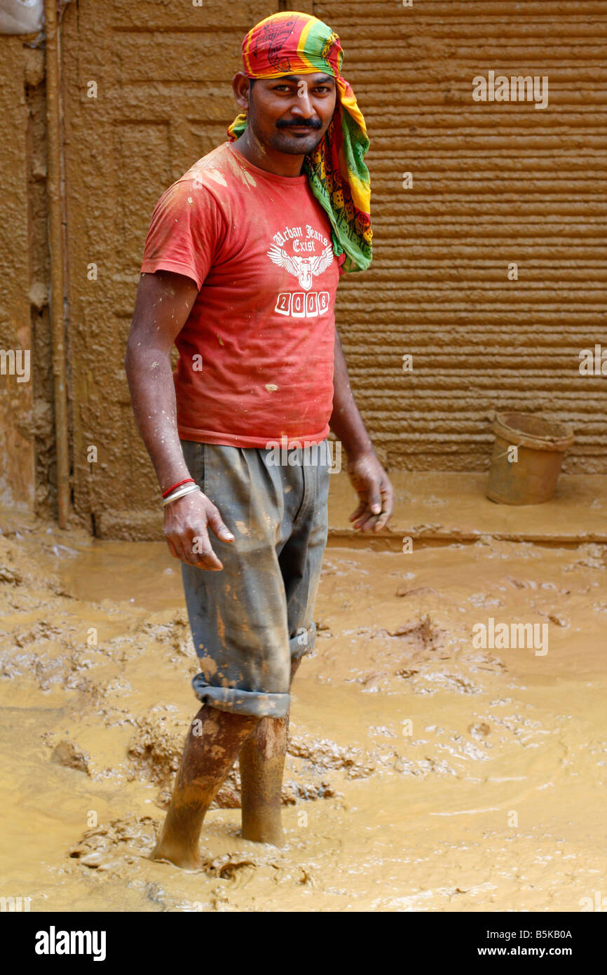 Indian old man walk hi-res stock photography and images - Alamy