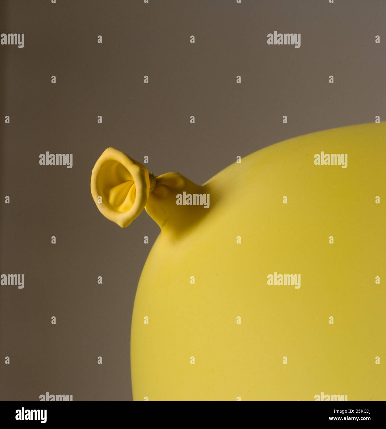 Party balloon knot close up hi-res stock photography and images - Alamy