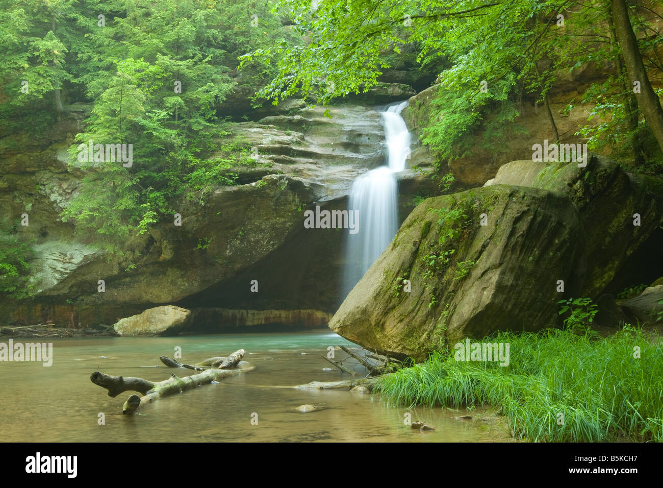 Cave in rock ohio river hi-res stock photography and images - Alamy