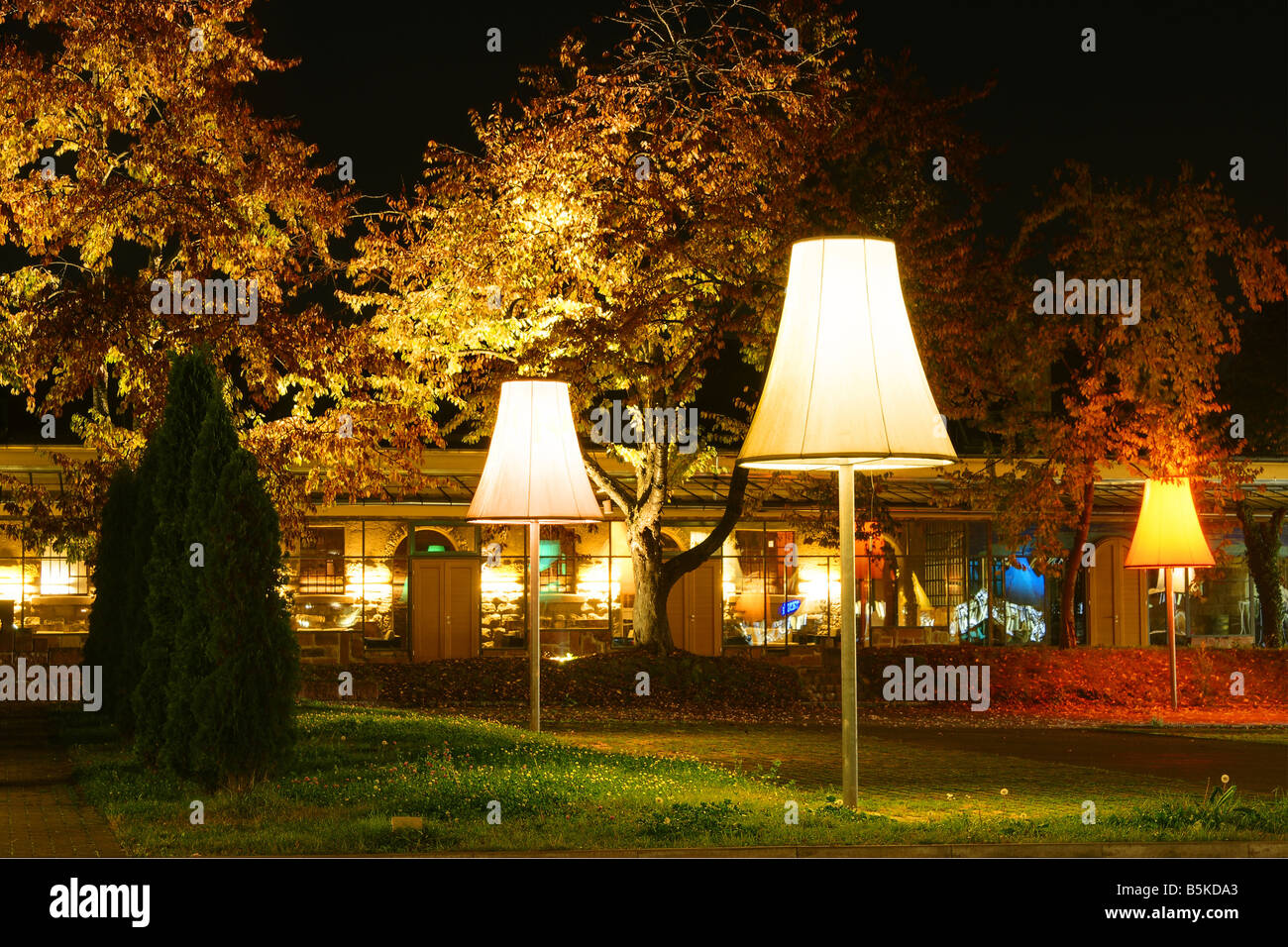 Lighted street lamp hi-res stock photography and images - Alamy