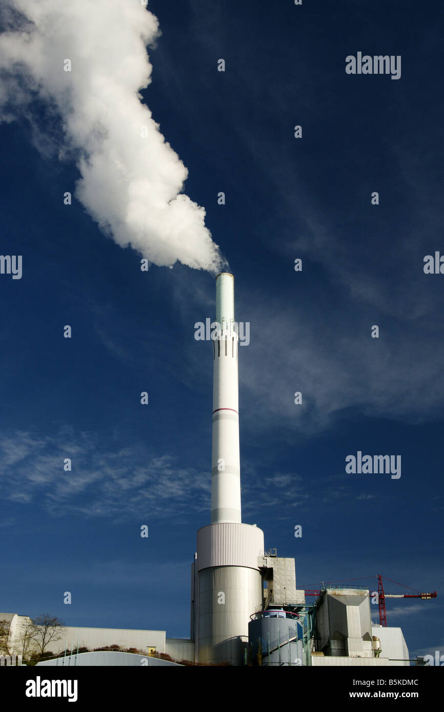 Scary image of power plant's emissions Stock Photo - Alamy