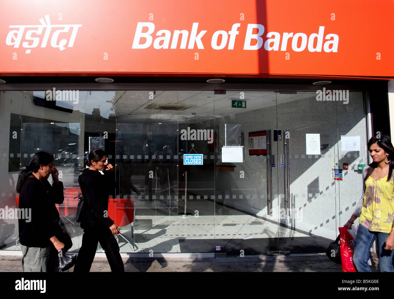 Indian bank hi-res stock photography and images - Alamy