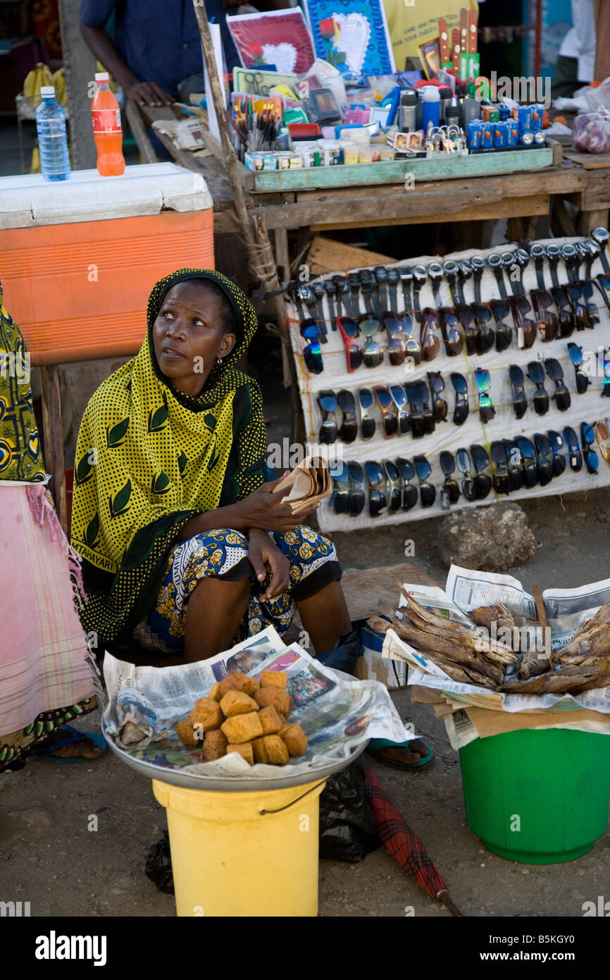 Street traders, Mombasa Stock Photo - Alamy