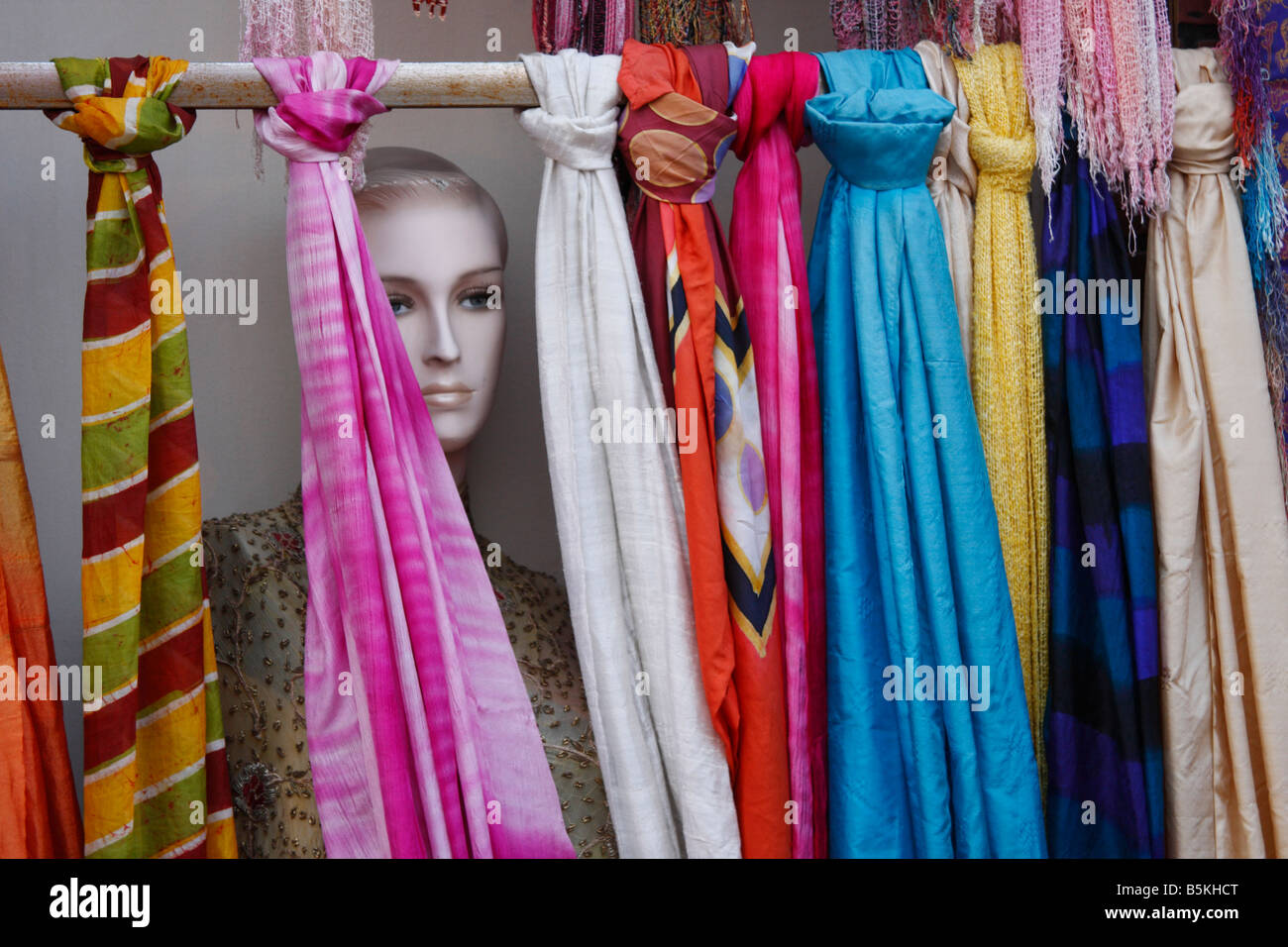 Textile shop hi-res stock photography and images - Alamy