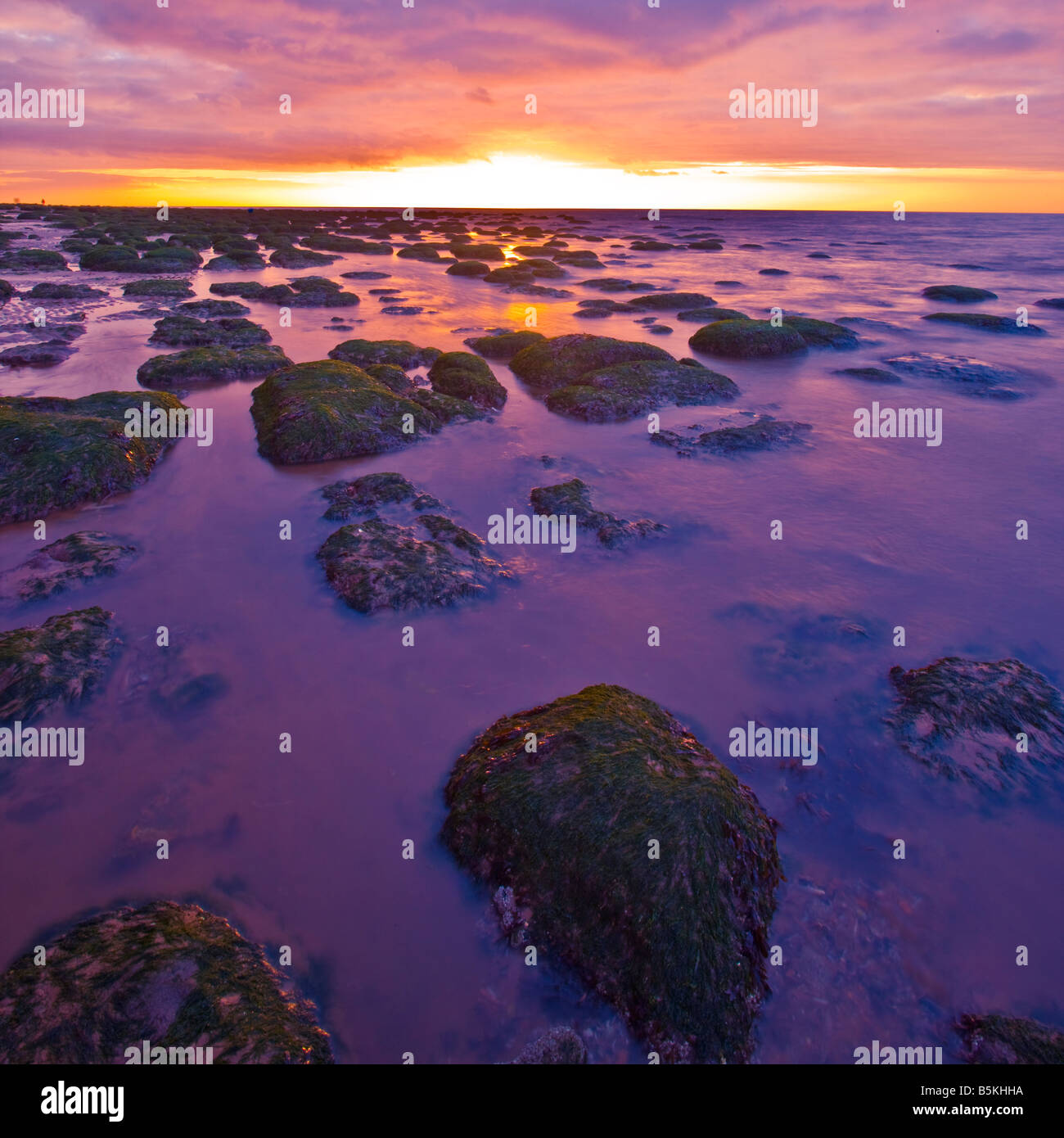 Hunstanton rocks norfolk tourism hi-res stock photography and images ...