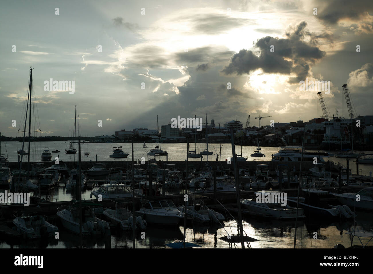 Hamilton harbour hamilton hi-res stock photography and images - Alamy