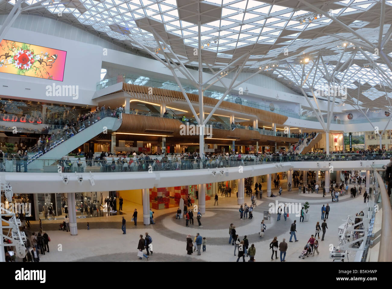 The westfield shopping centre hi-res stock photography and images - Alamy