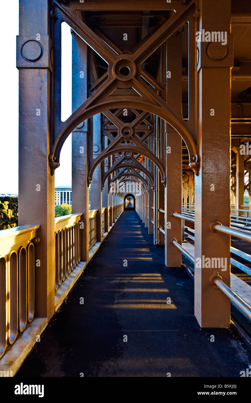 Walkway bridges hi-res stock photography and images - Alamy