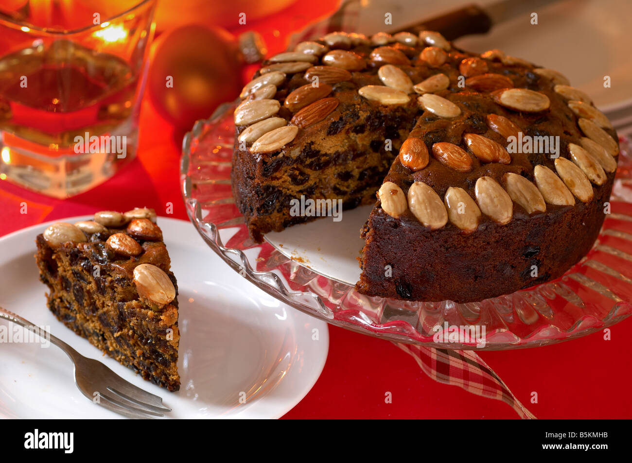 Dundee cake hi-res stock photography and images - Alamy