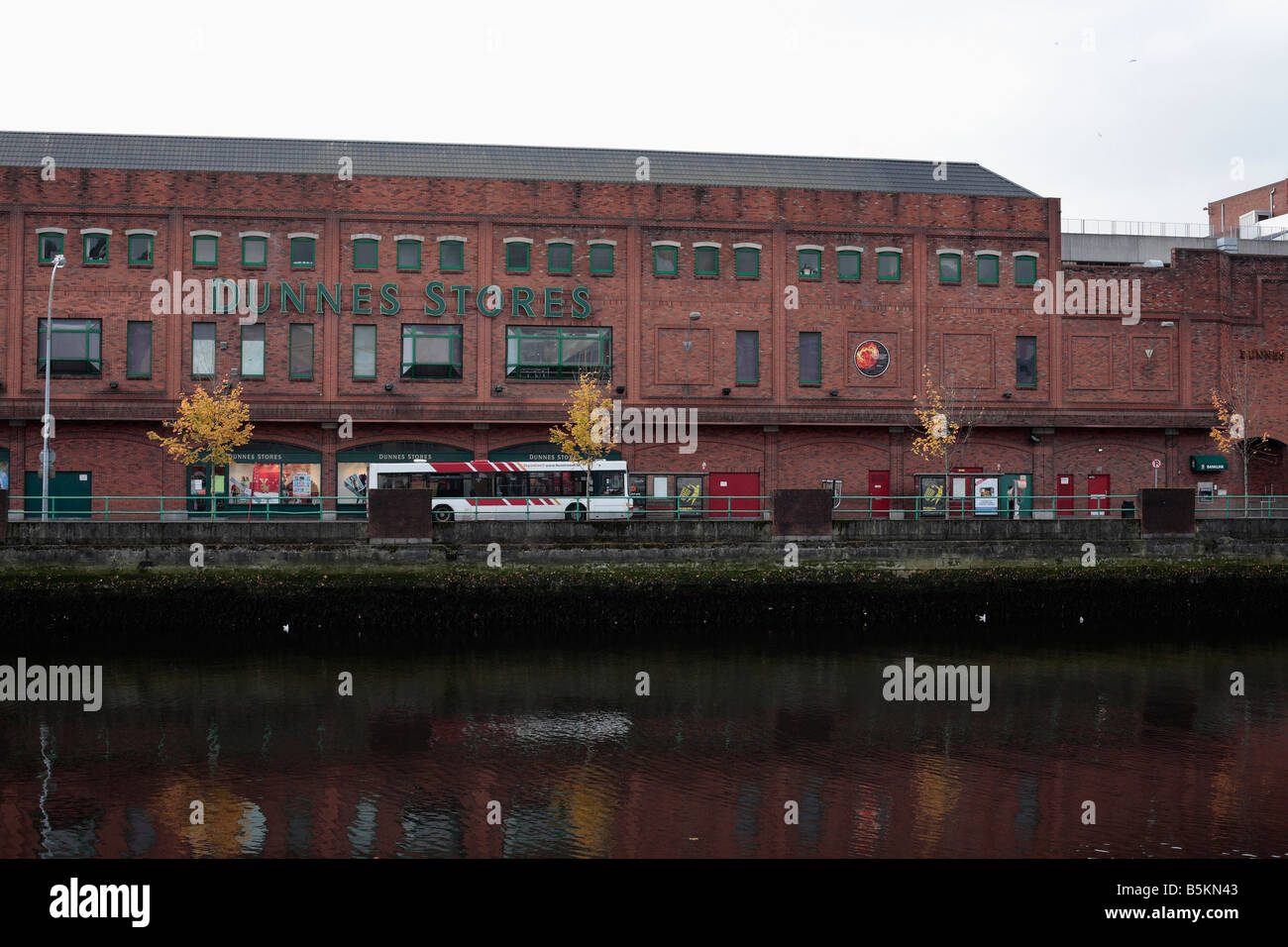 Dunnes logo hi-res stock photography and images - Alamy