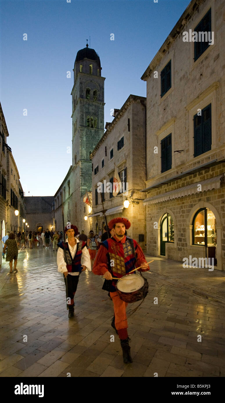 Ceremonial pageant hi-res stock photography and images - Alamy