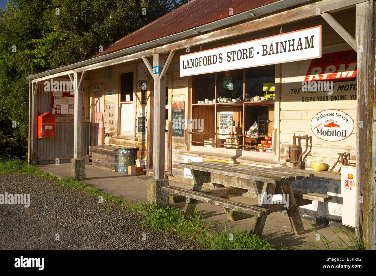 New zealand dairy store hi-res stock photography and images - Alamy